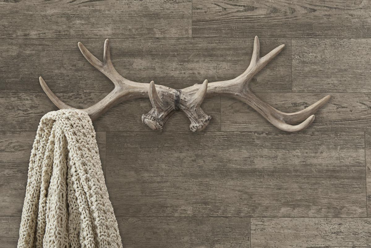 Faux Antler Wall Hanging 20"